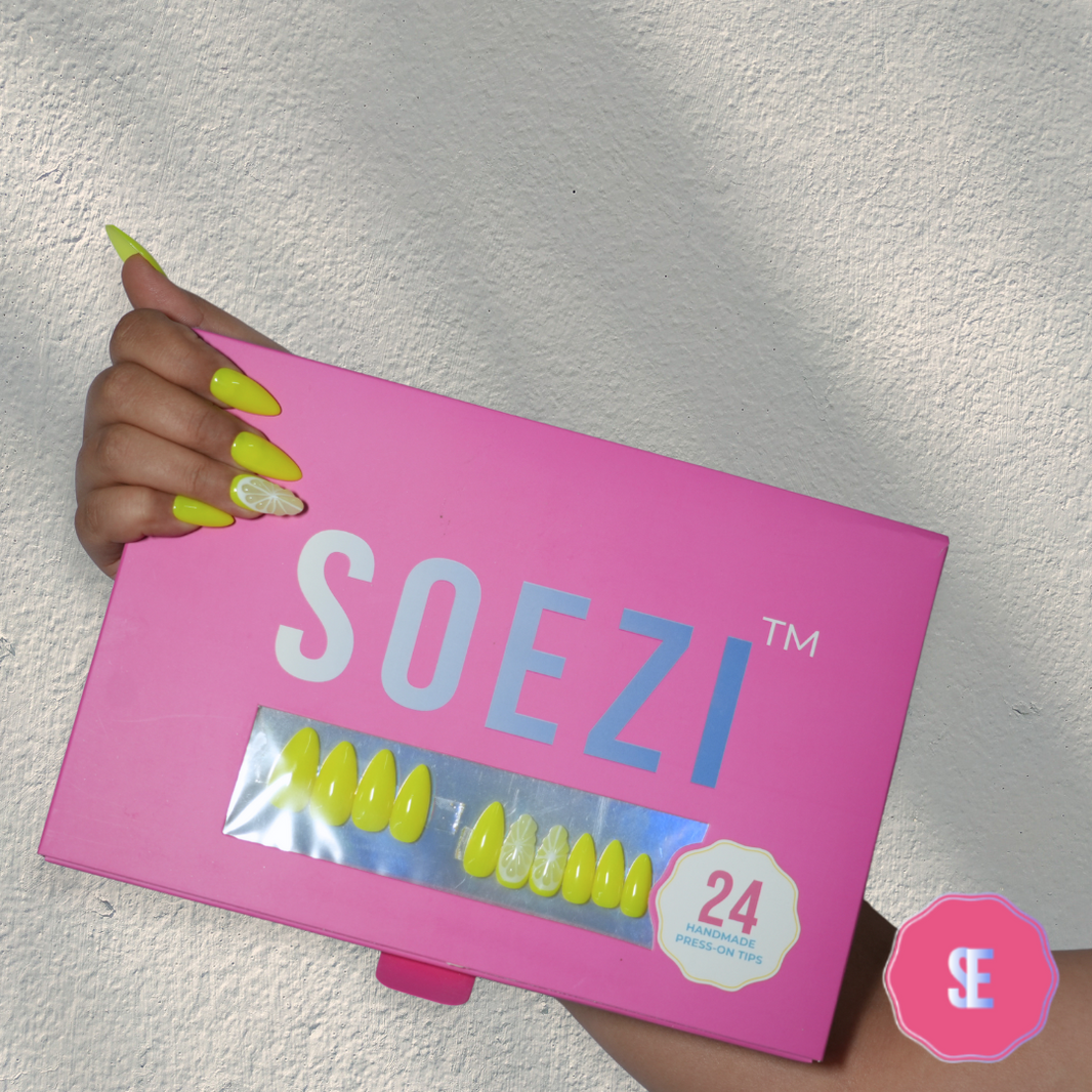 Sun-Kissed Nails with Glimmer by SOEZI