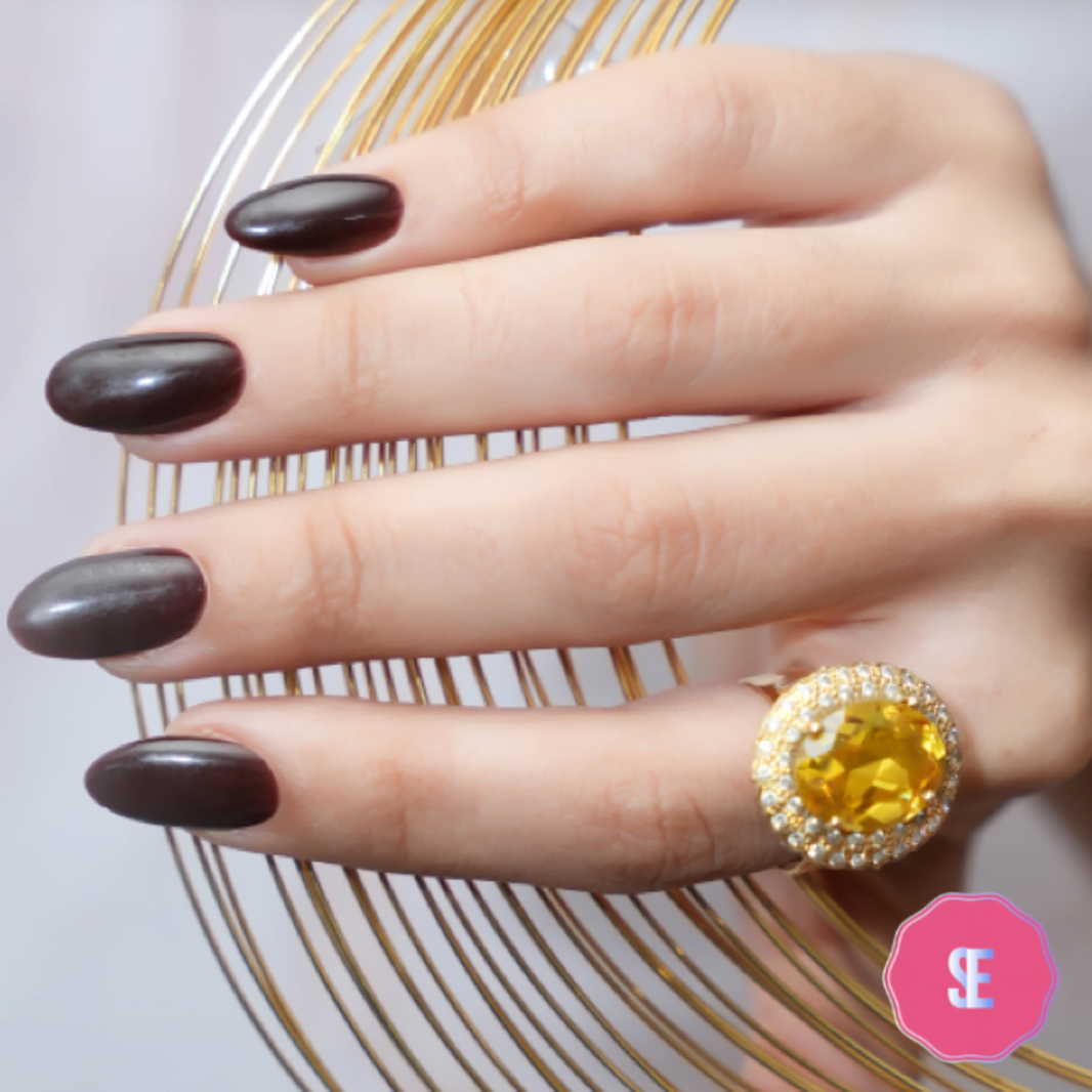 Classy Square-Tip Nails by SOEZI
